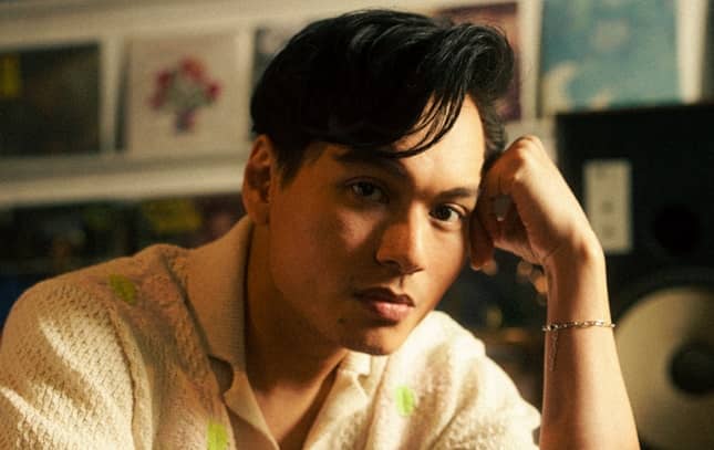 Terkenal Dengan Lagu ‘I Don’t Care’, Rendy Pandugo Bakal Live Di ...